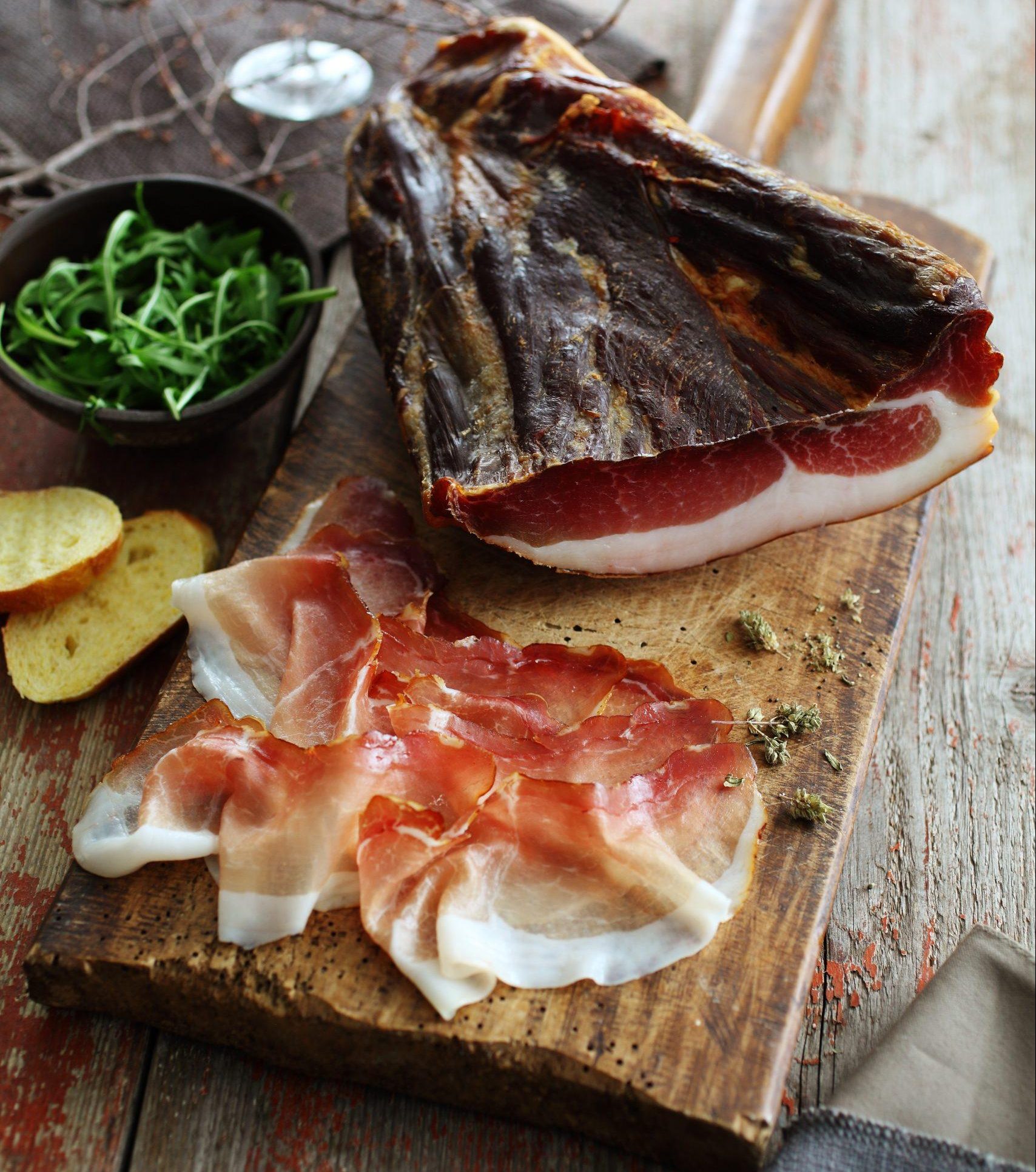 Pečeni i dimljeni proizvodi – Kudelić Mesna Industrija